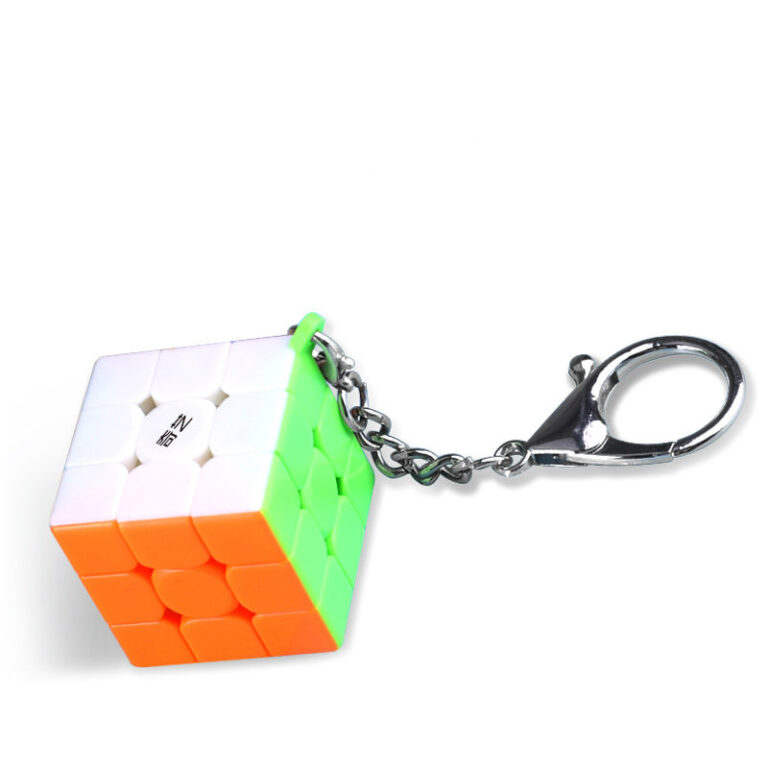 QiYi Mini 3×3 Keychain Cube – SpeedCubeEurope